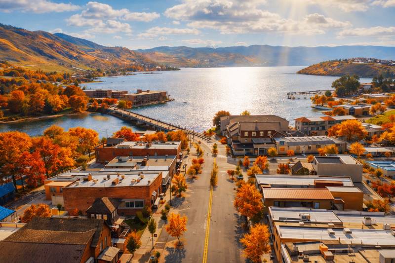 Chelan Team Building Scavenger Hunt Activities | Let's Roam