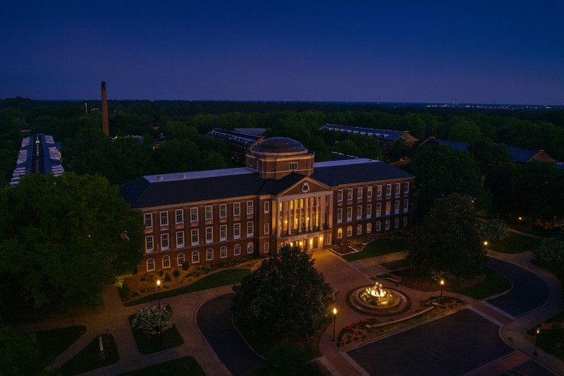 Meredith College Scavenger Hunt: Duck Trails & Brick Tales